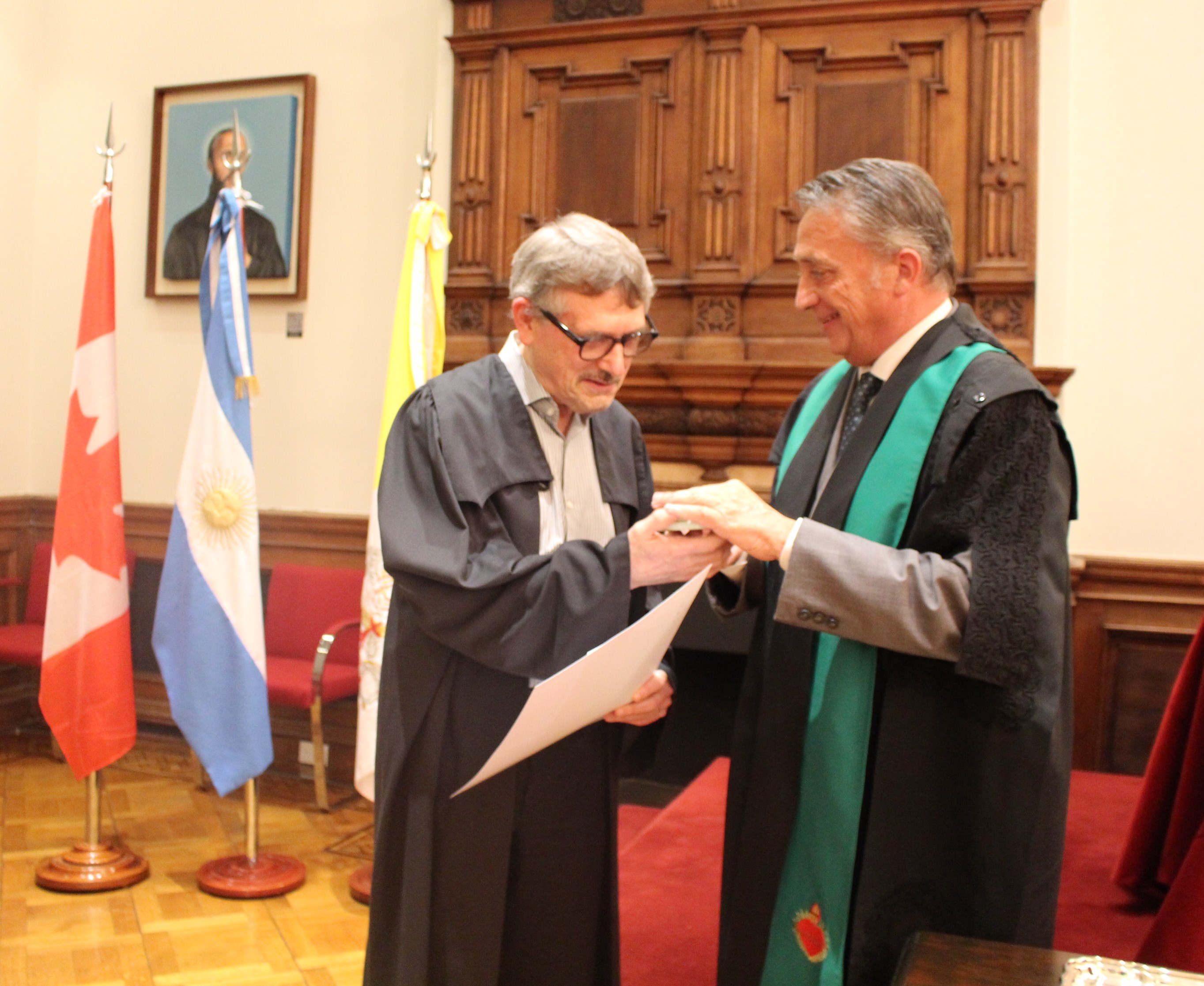 Acto de Nombramiento del Dr. Gordon Henry Guyatt como "Profesor Honoris ...