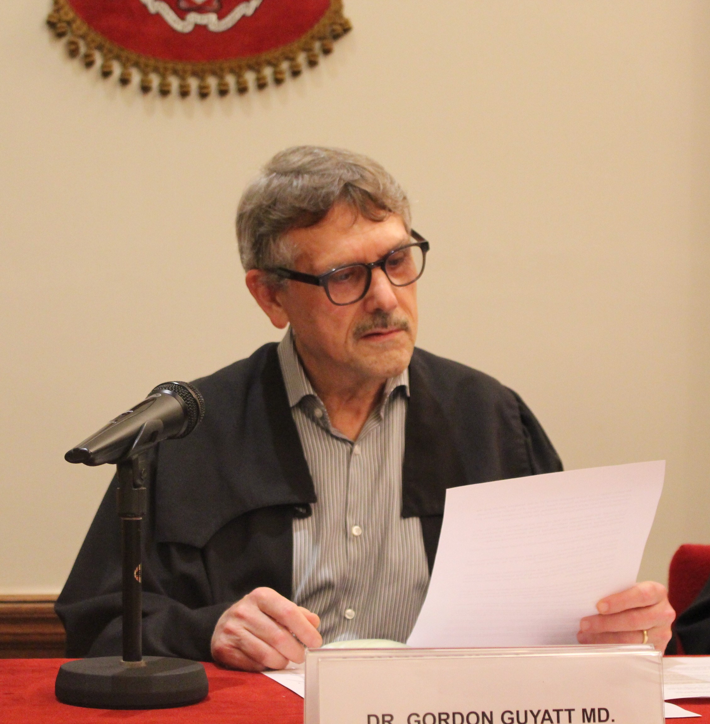 Acto de Nombramiento del Dr. Gordon Henry Guyatt como "Profesor Honoris ...