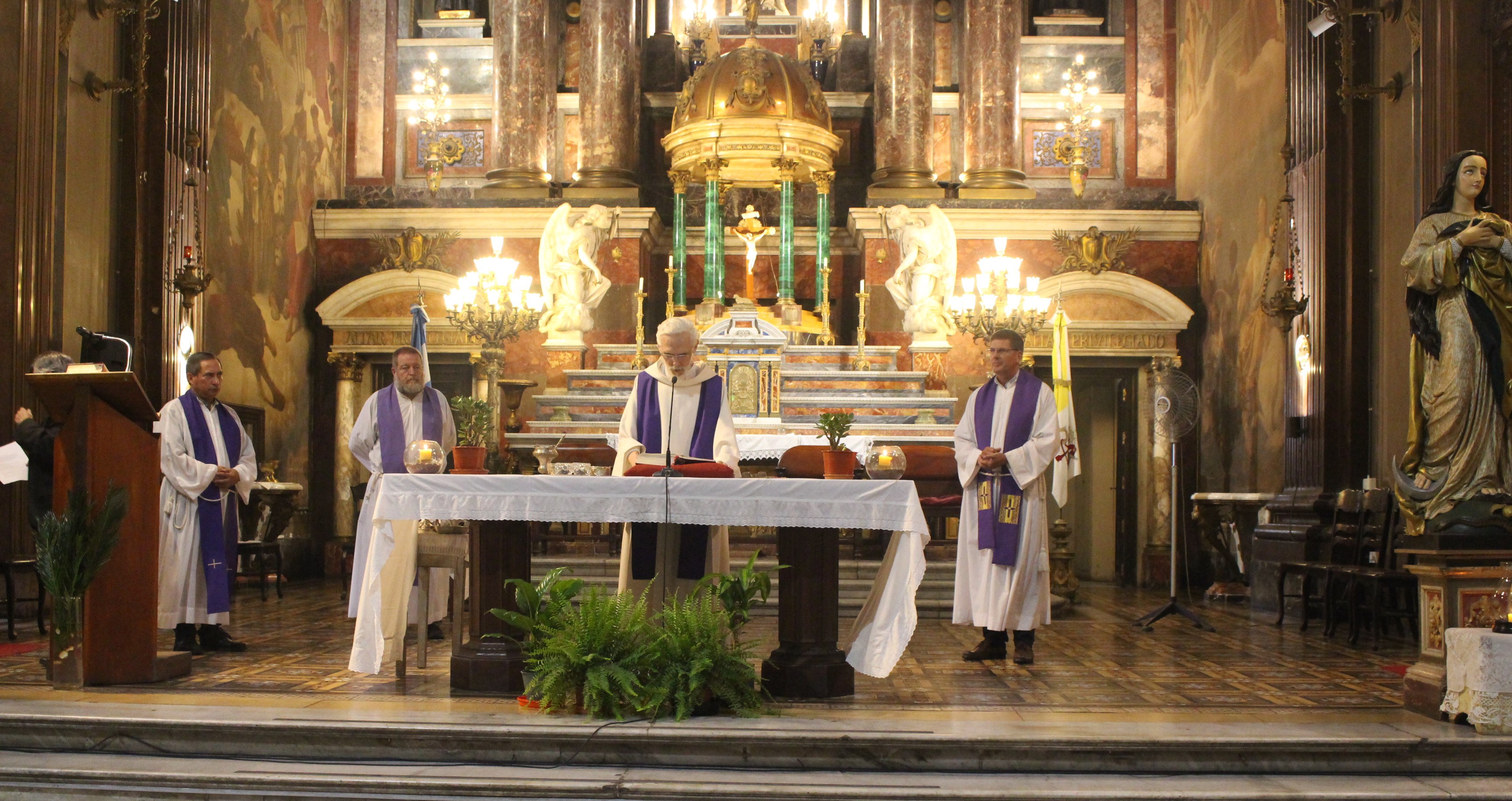 Celebración en la Iglesia del Salvador de la Santa Misa de Inicio del ...