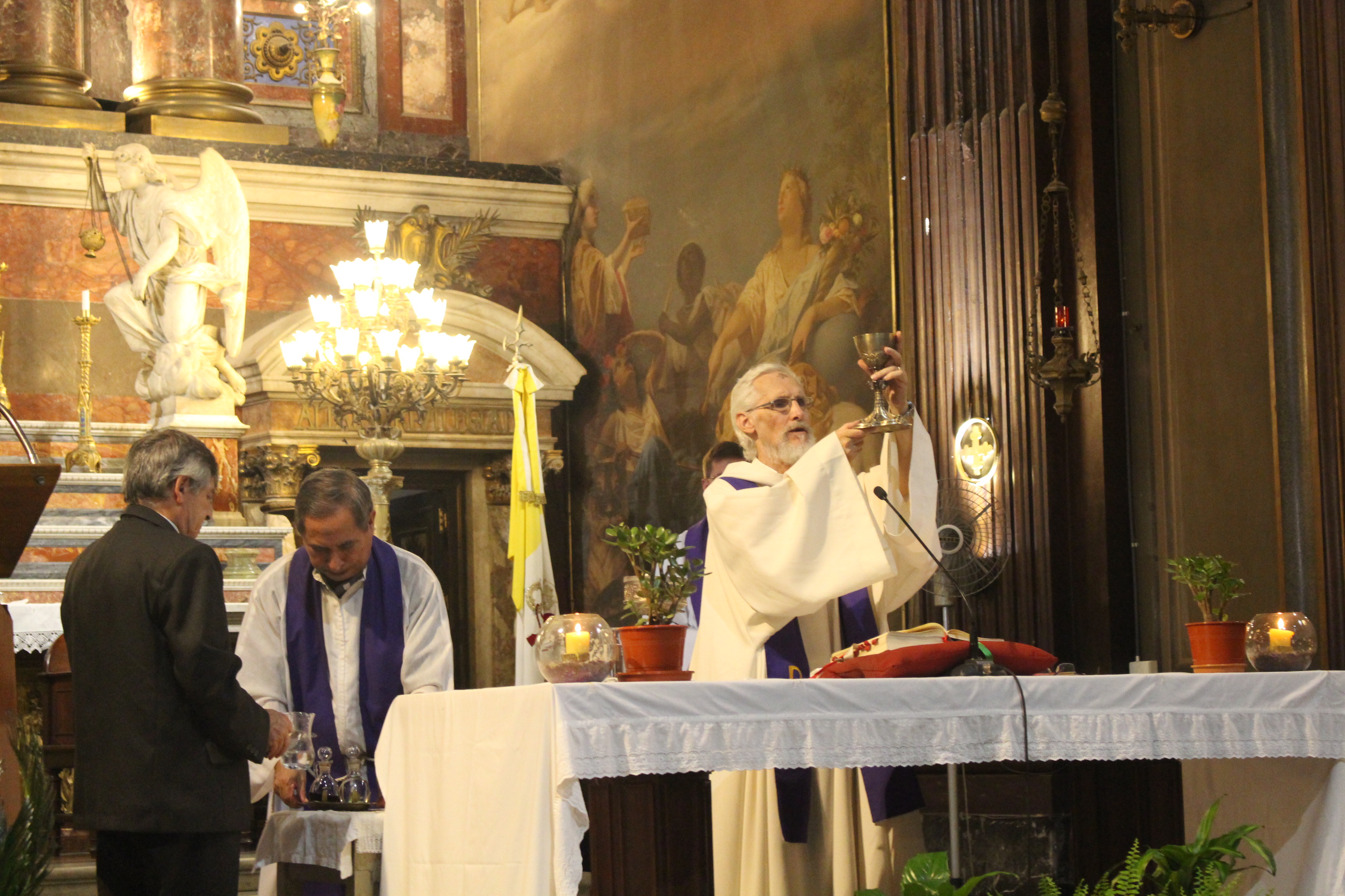 Celebración en la Iglesia del Salvador de la Santa Misa de Inicio del ...