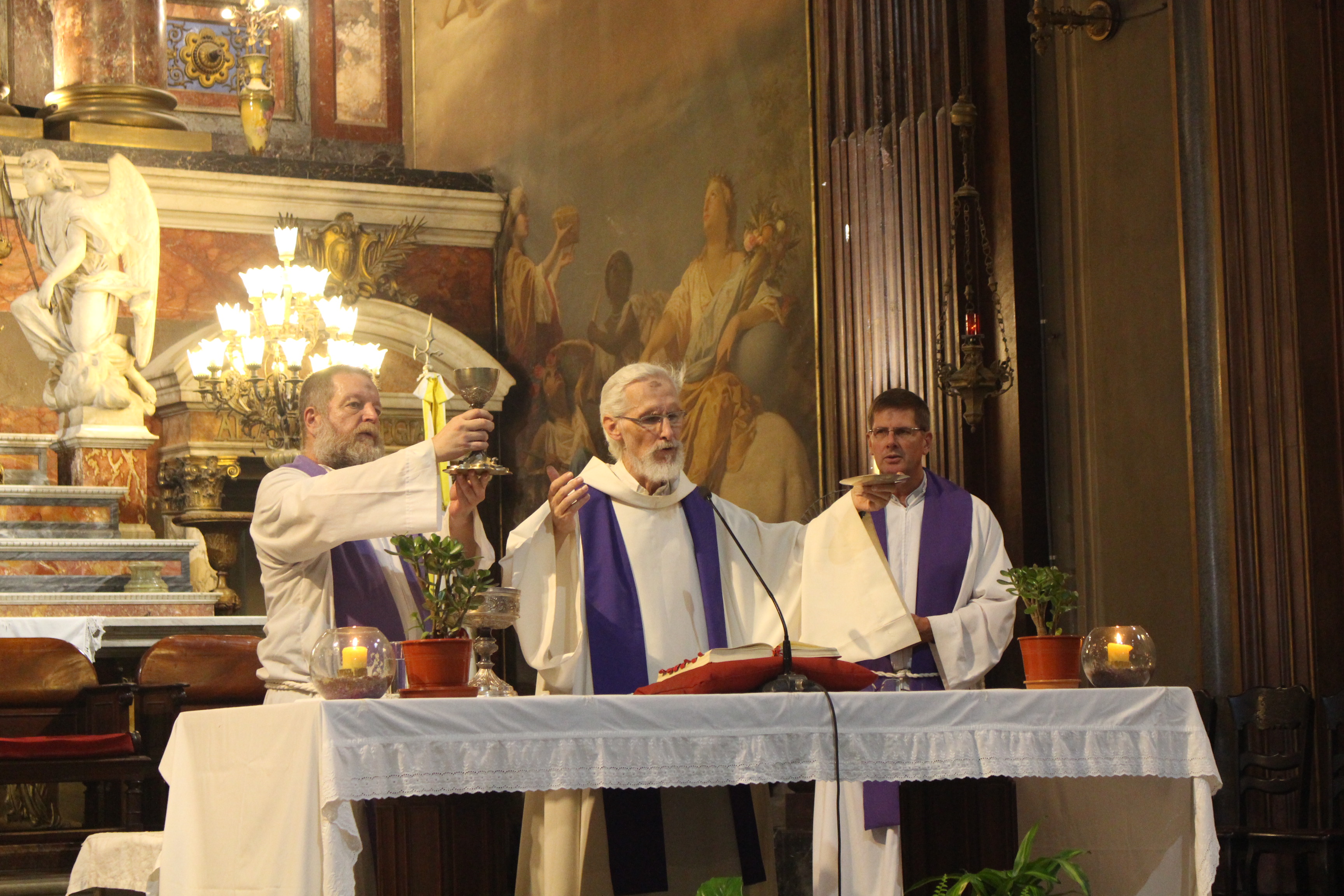 Celebración en la Iglesia del Salvador de la Santa Misa de Inicio del ...